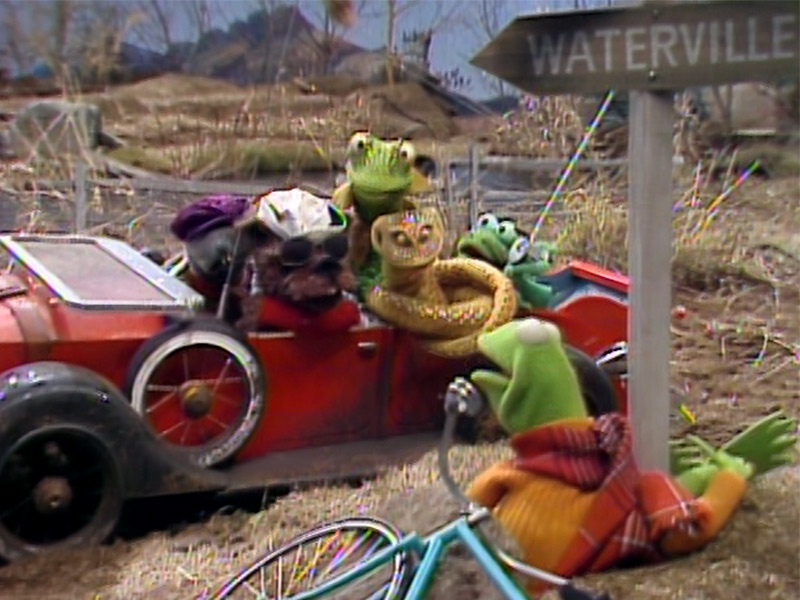 Christmastime is Tough in Frogtown Hollow – Junk Fed